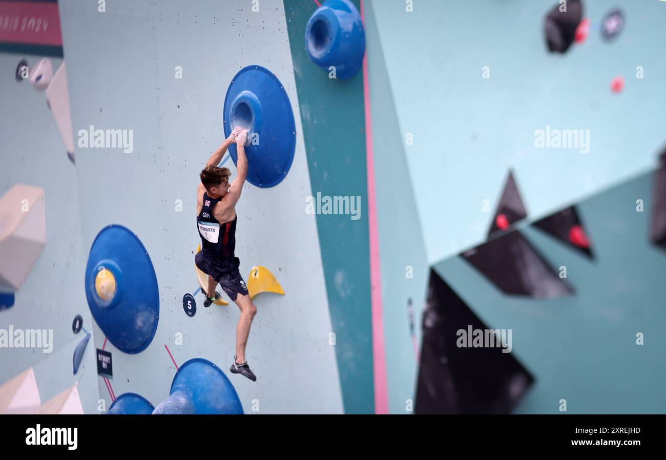 PARIS, FRANCE - AUGUST 09: (EDITORS NOTE: Image shot with a tilt-shift ...