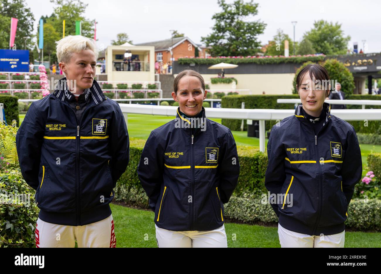 The rest of the World team Rachel Venniker, Rachel King and Nanako ...