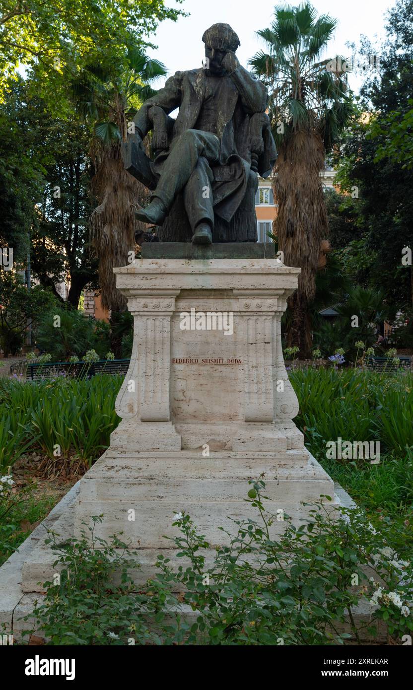 The monument of Seismit-Doda, protagonist of the Risorgimento and ...