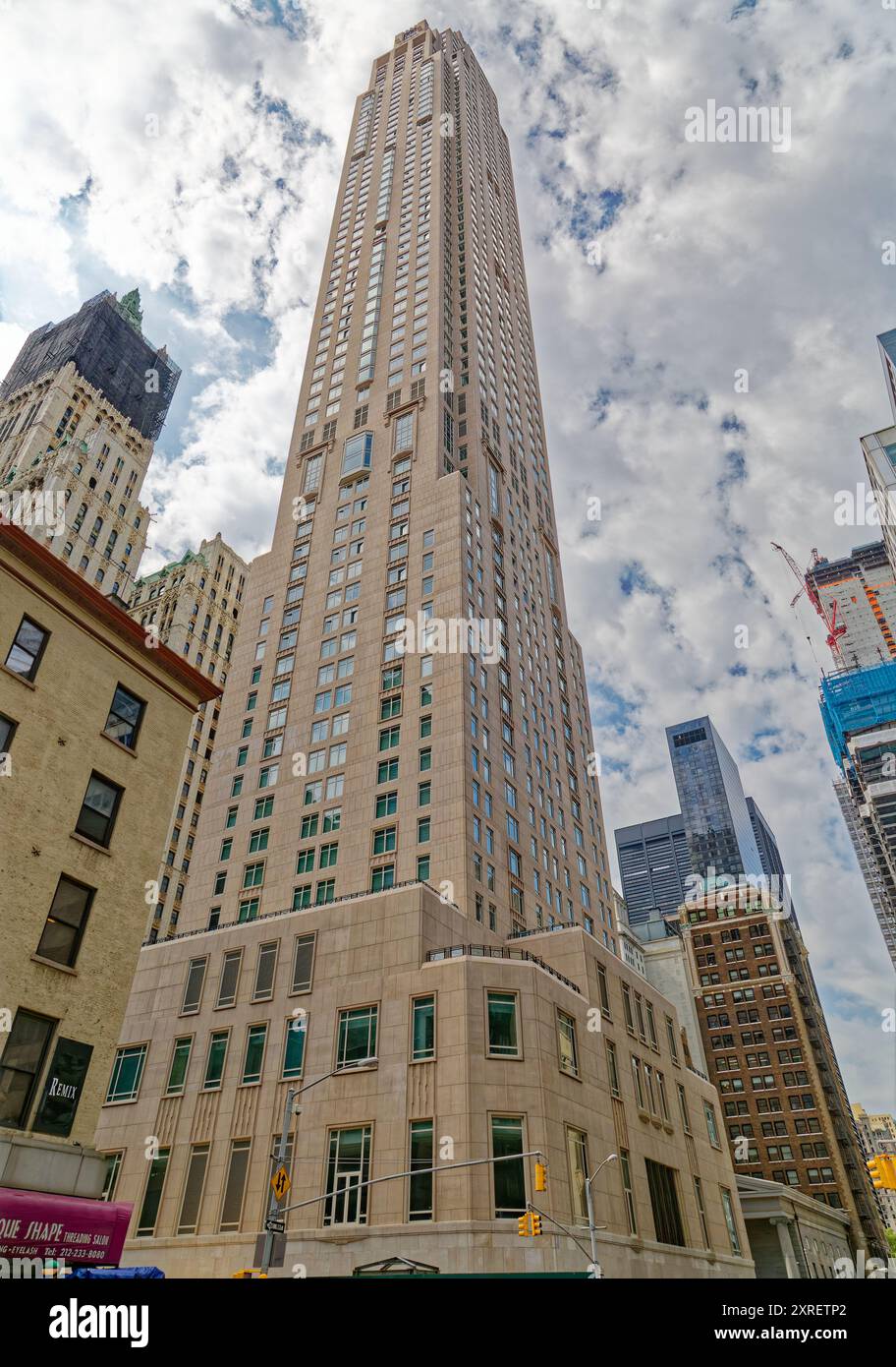 30 Park Place/27 Barclay Street, Tribeca, is the Four Seasons Hotel and ...