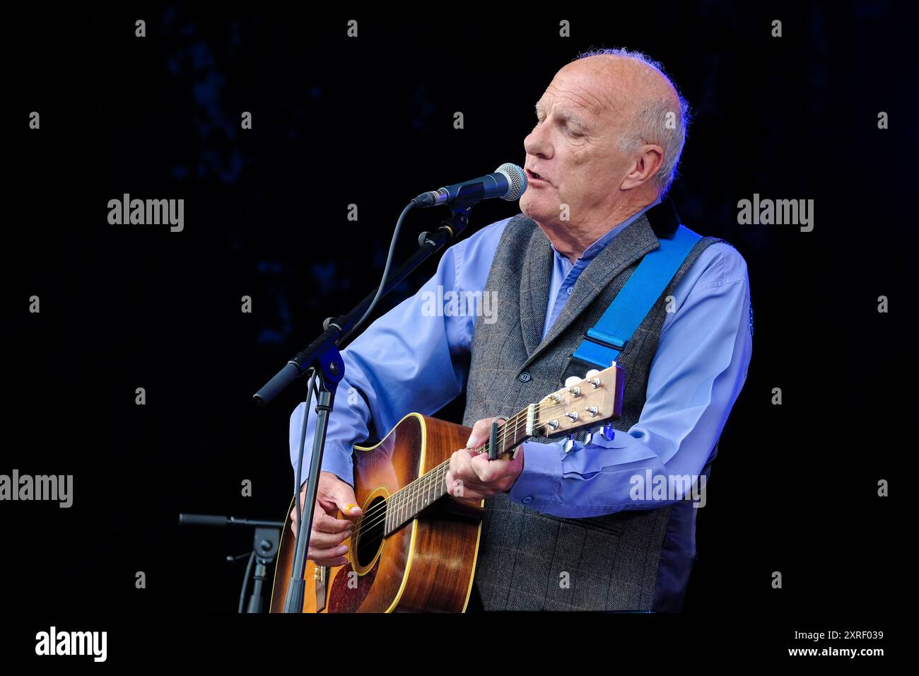 Williamscot, UK. 10th Aug, 2024. English comedian, folk singer and ...