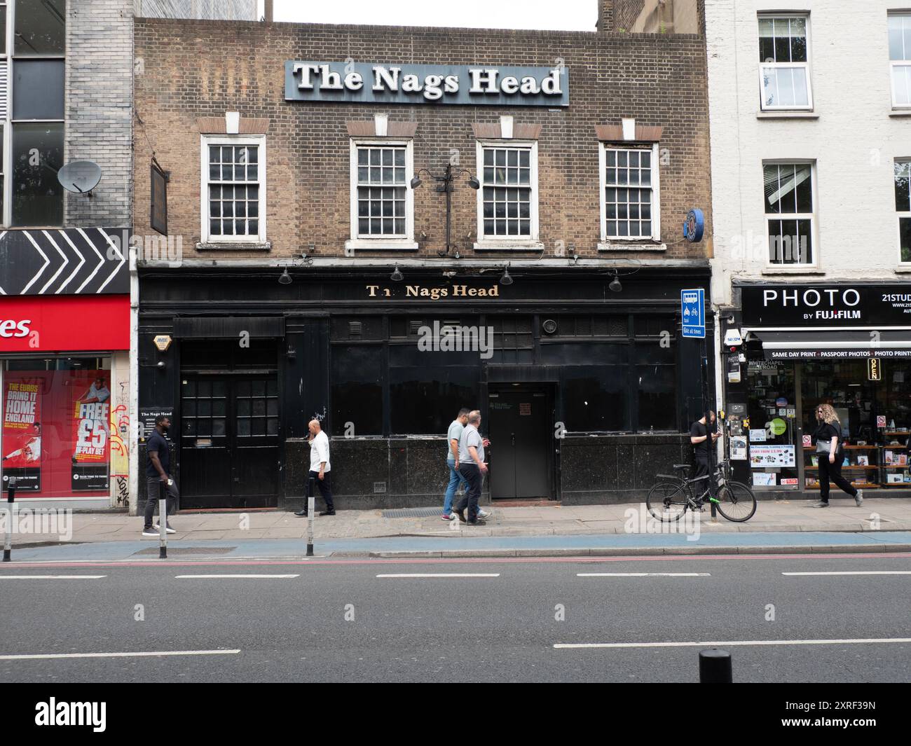 The Nags Head pub, Aldgate, exotic dancing establishment, and gentlemen ...