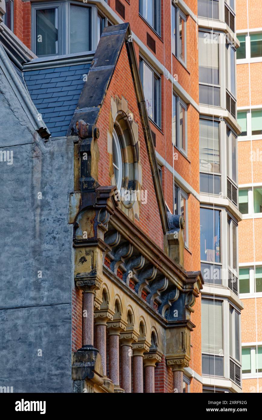 Venetian Gothic landmark David S. Browne Store, 8 Thomas Street, near ...