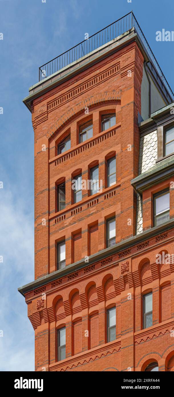 Detail: 47 Hudson Street, Tribeca West Historic District, a brick-and ...