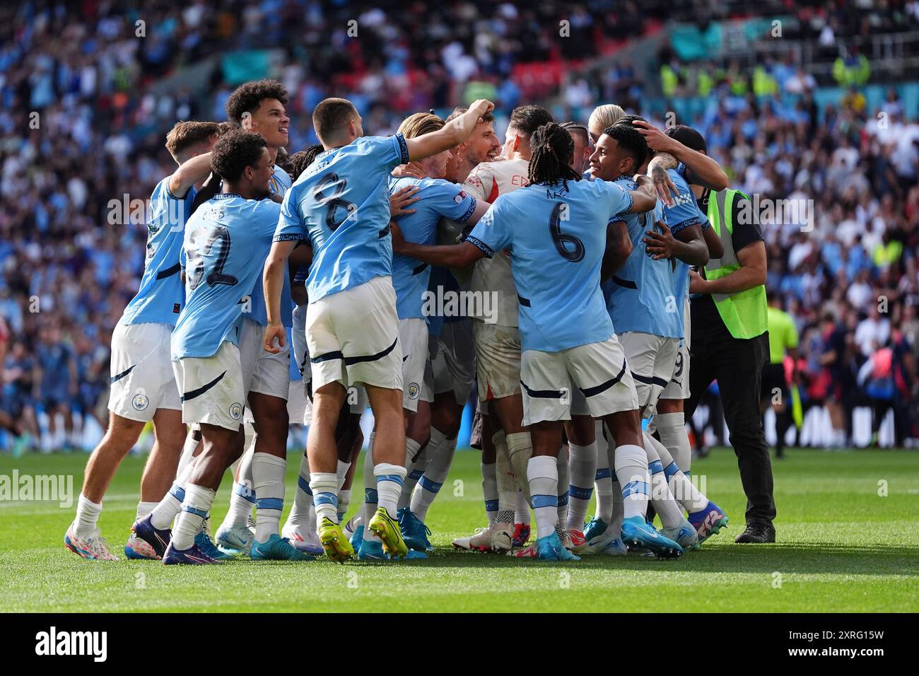 Manchester City players celebrate winning the FA Community Shield match ...