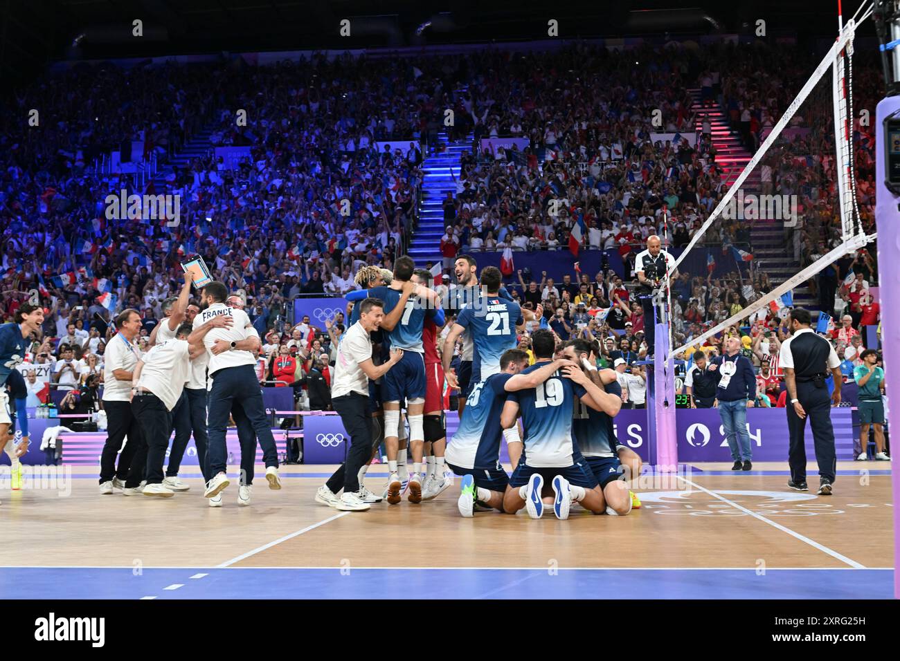 France players celebrate, Volleyball, Men's Gold Medal Match between ...
