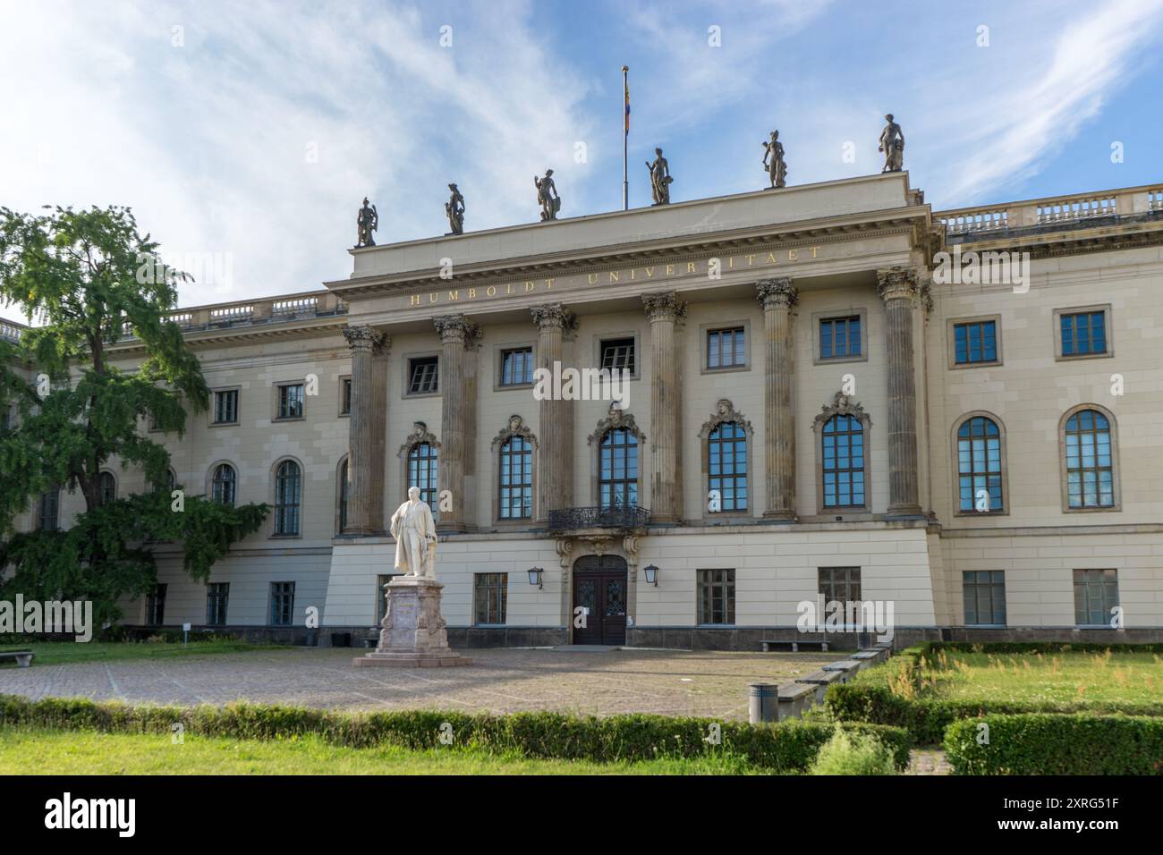 Facade historic building hi-res stock photography and images - Alamy