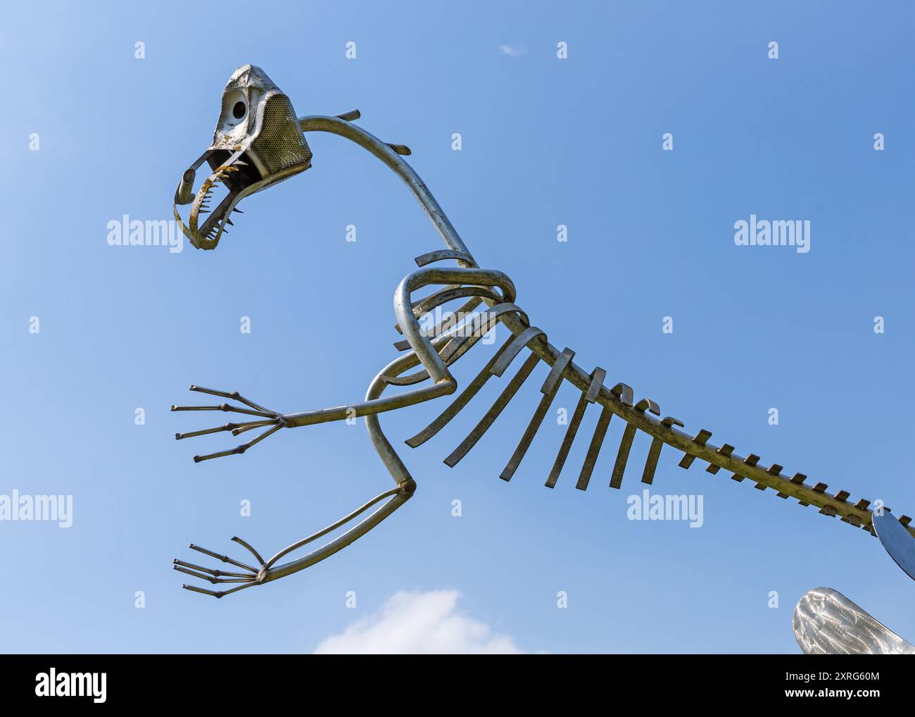 Iguanodon skeleton, dinosaur sculpture Stock Photo - Alamy