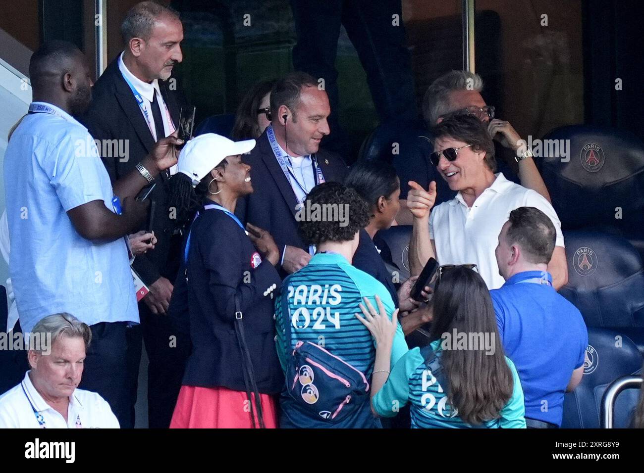 2024 summer olympics spectator hi-res stock photography and images - Alamy