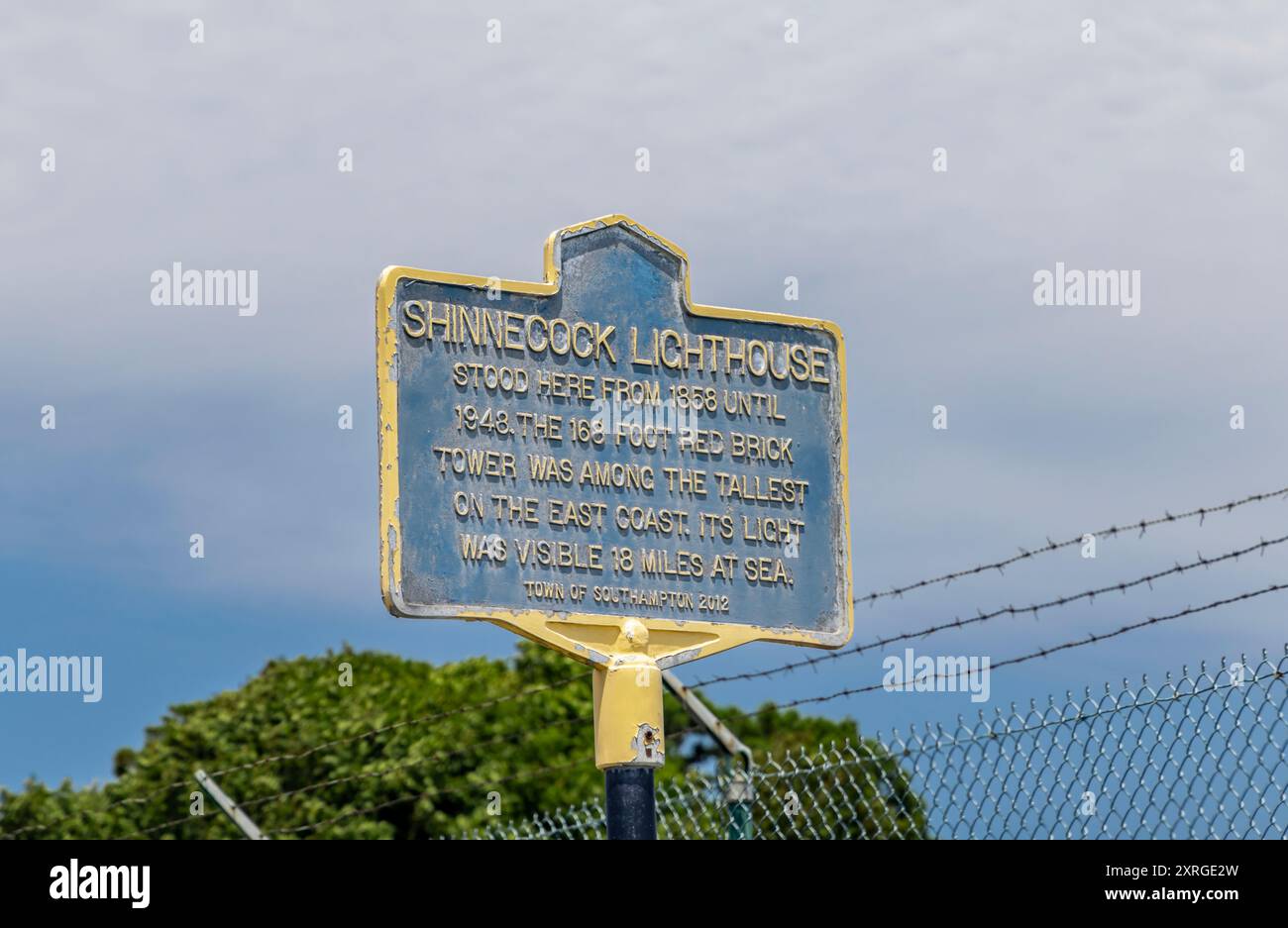 ny state historical marker for the shinnecock lighthouse Stock Photo ...