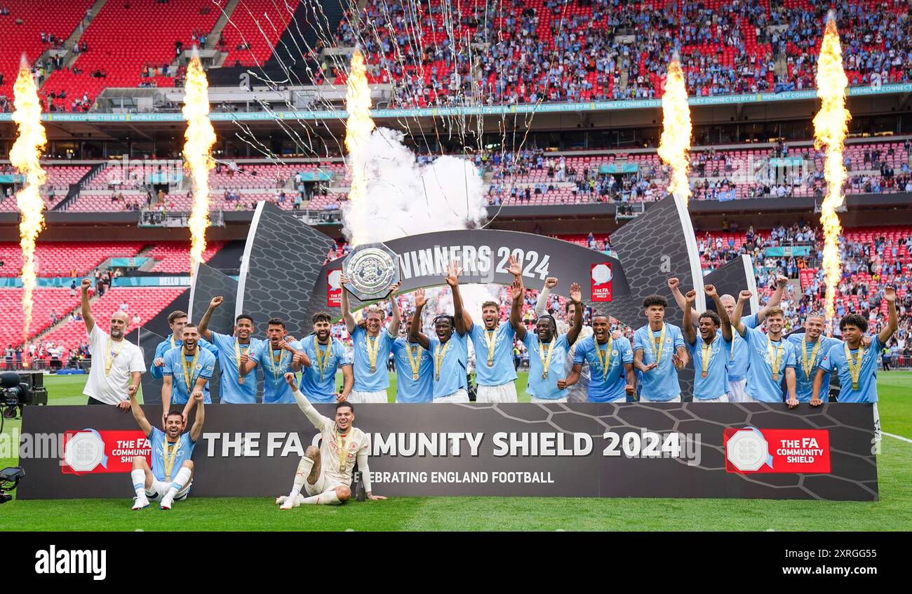 Community shield trophy 2024 hi-res stock photography and images - Alamy