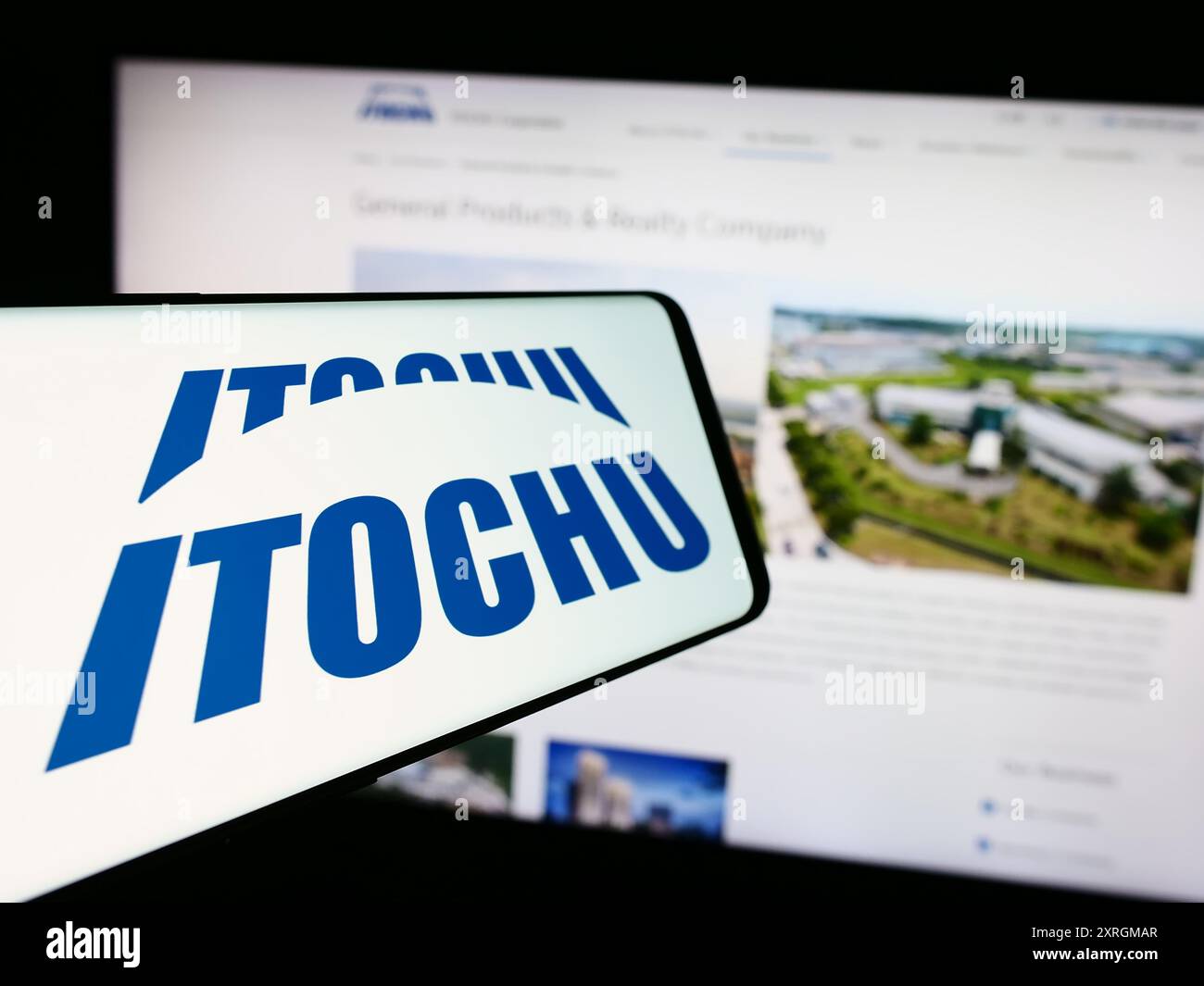 Smartphone with logo of Japanese company Itochu Corporation in front of ...