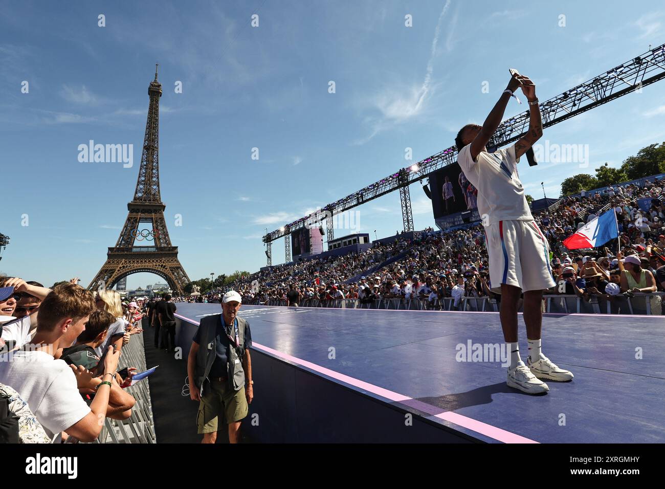 PARIS, FRANCE. 10th Aug, 2024. Silver medalist in Men’s Football ...