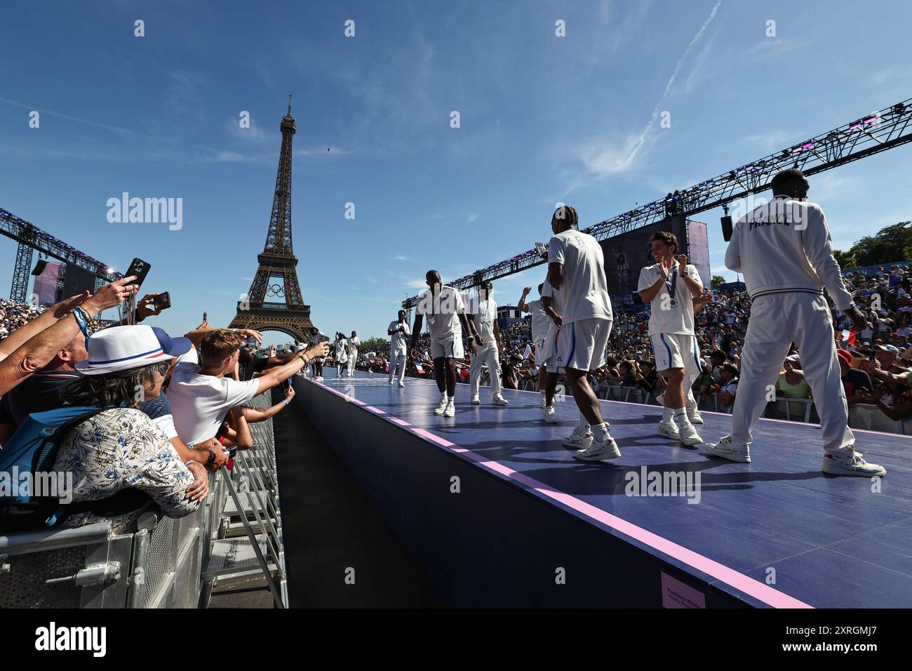 PARIS, FRANCE. 10th Aug, 2024. Silver medalists in Men’s Football ...