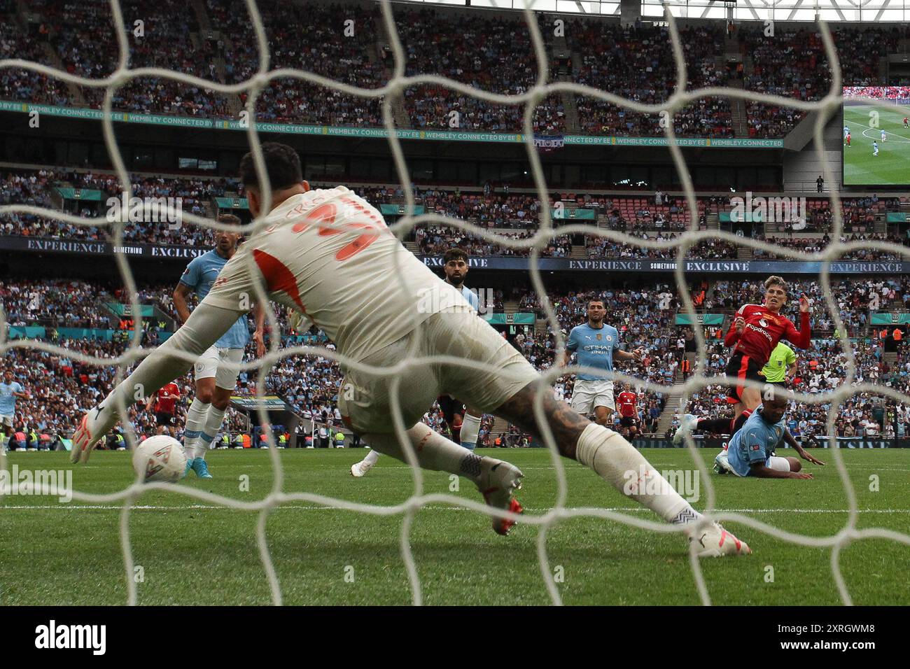 London, UK. 10th Aug, 2024. Alejandro Garnacho of Manchester United ...