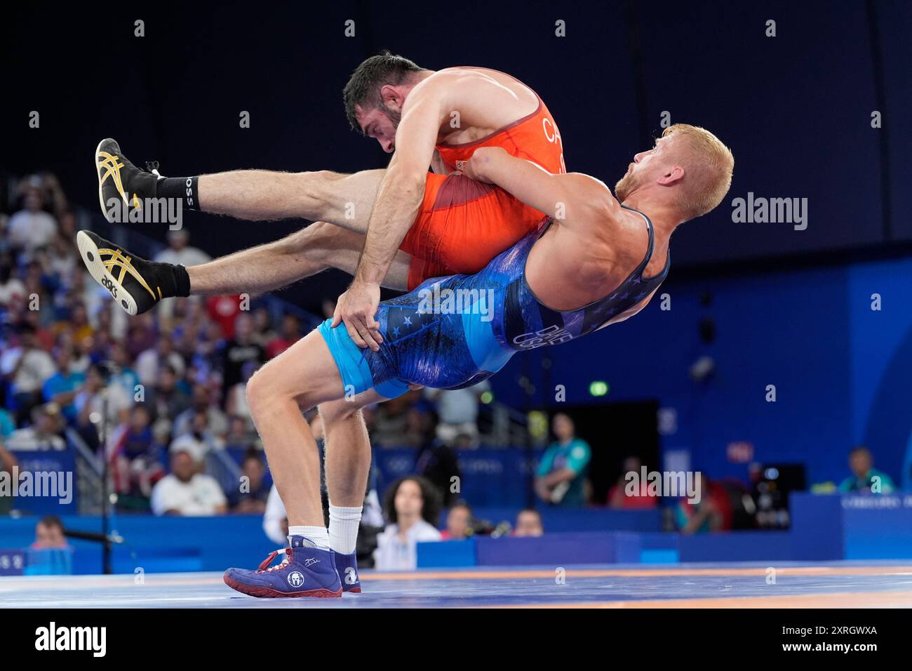 Serbia's Hetik Cabolov and Kyle Douglas Dake, of the United States, in ...