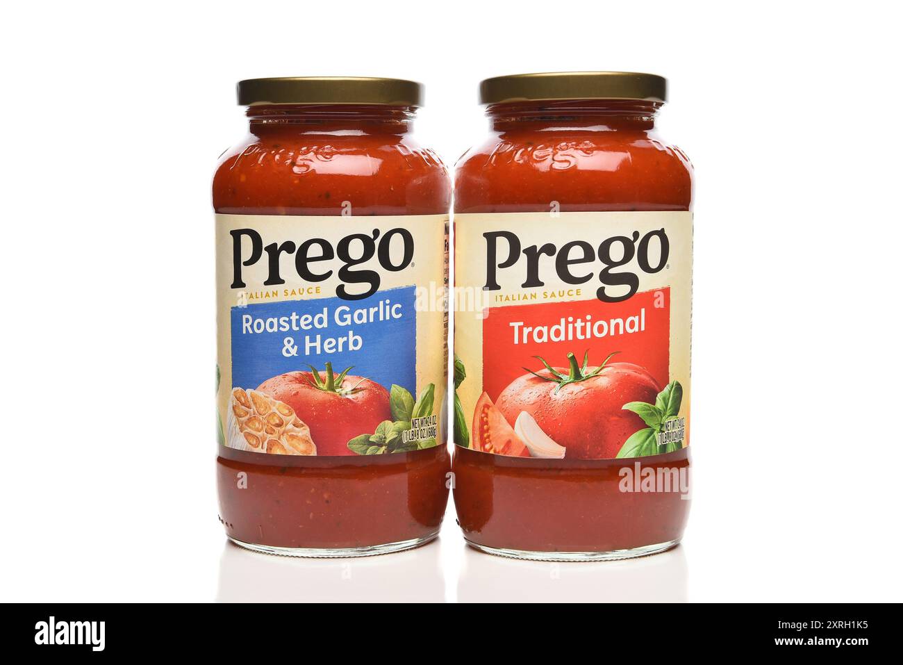 Bottles spaghetti pasta sauce hi-res stock photography and images - Alamy