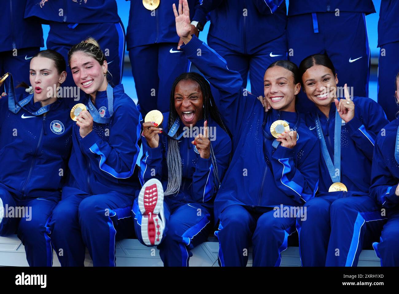 Paris 2024 medals hi-res stock photography and images - Alamy