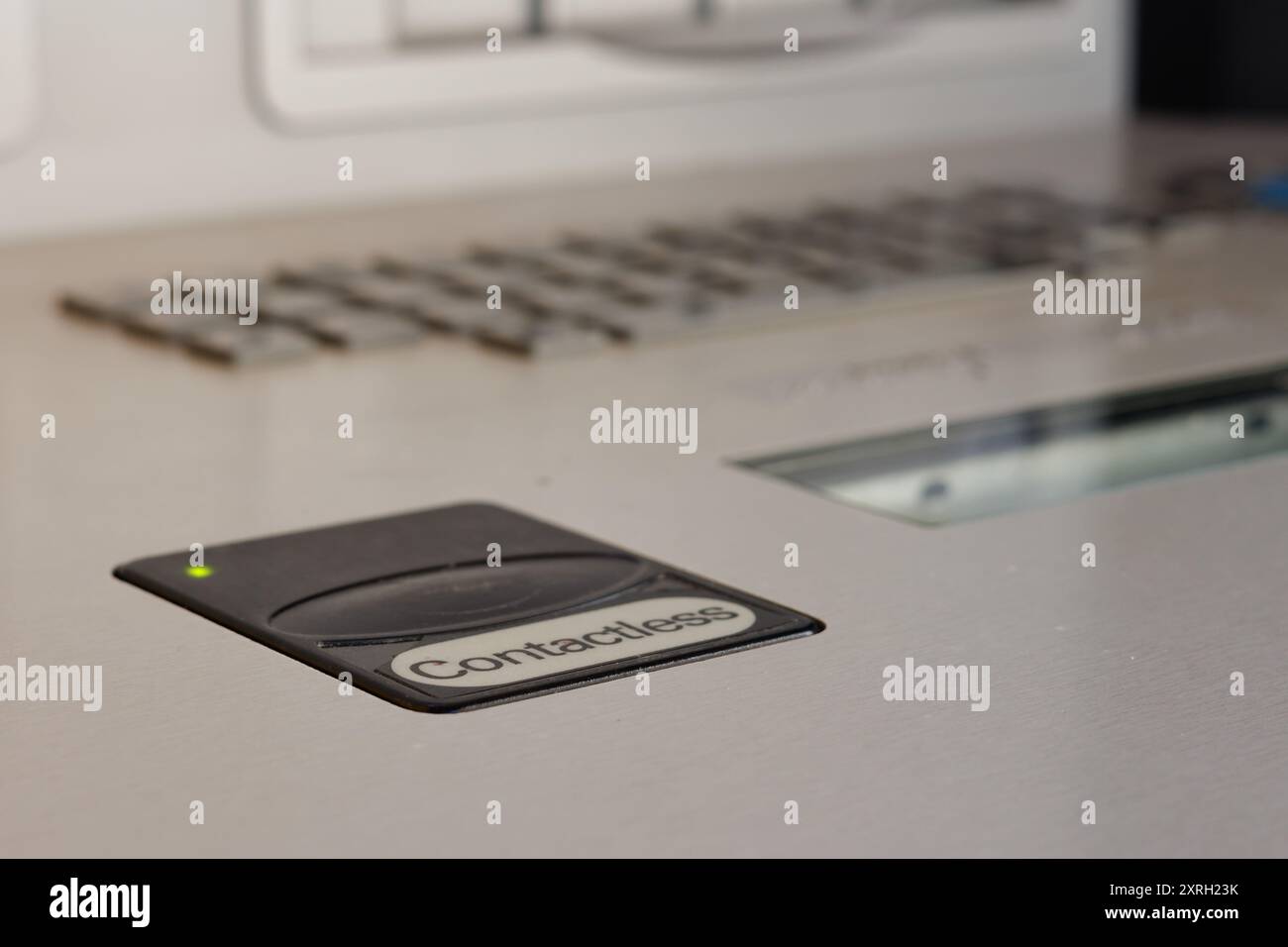 Bank atm card hi-res stock photography and images - Alamy