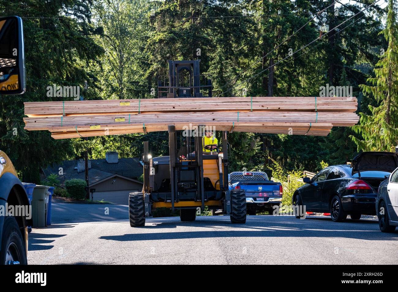 Forklift load stack wood boards hi-res stock photography and images - Alamy