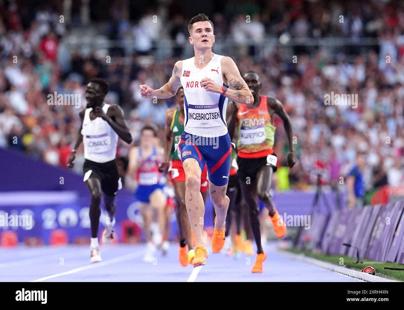 Norway's Jakob Ingebrigtsen celebrates winning gold in the Men's 5000m ...