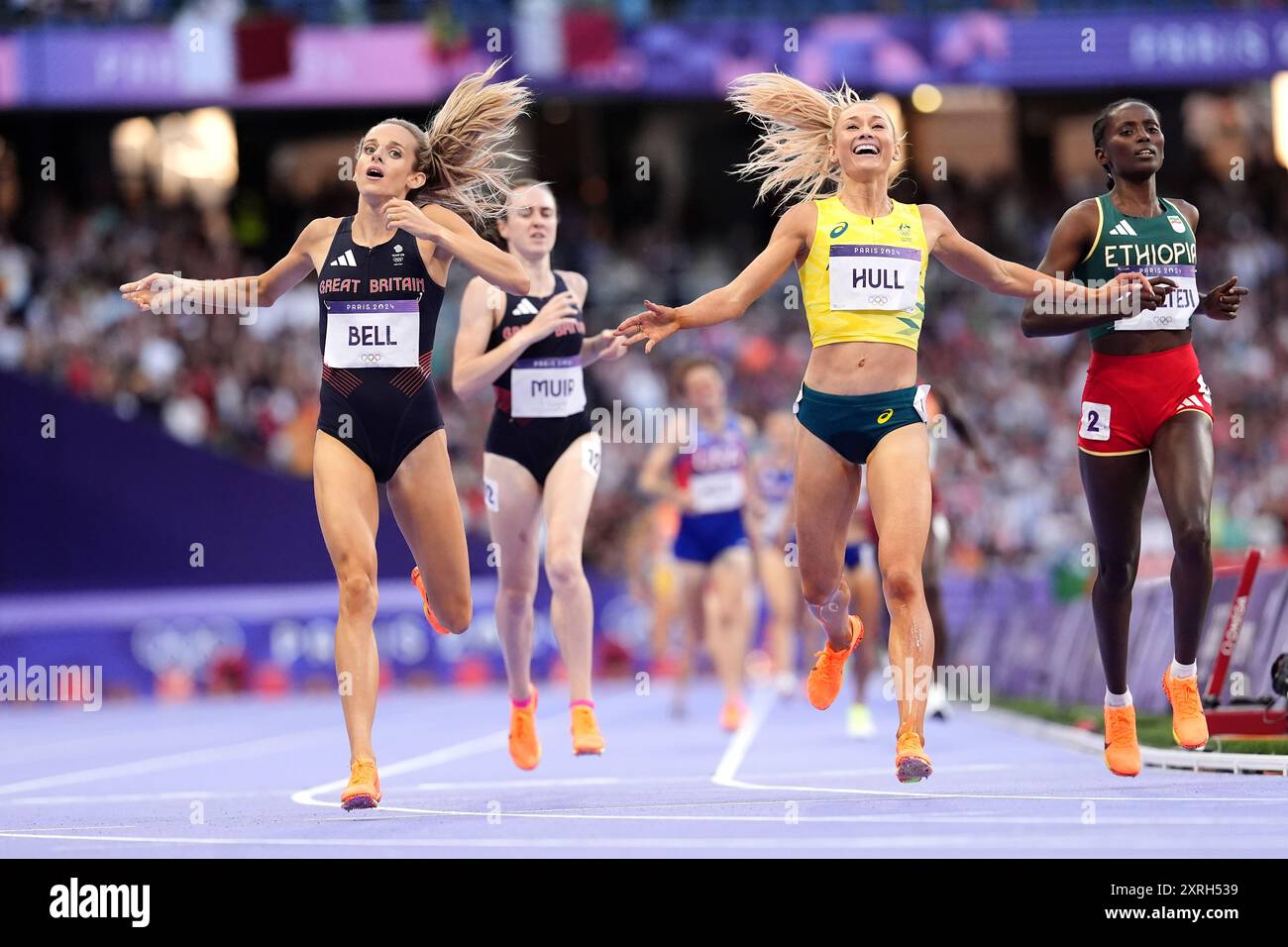 Great Britain's Georgia Bell (left) wins bronze with Australia's ...