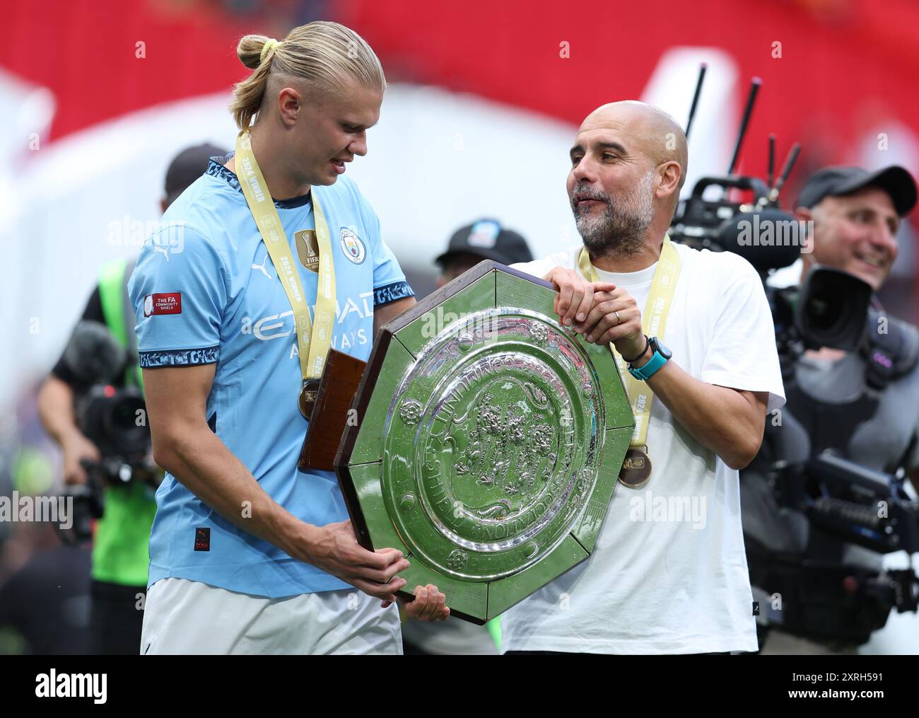 Erling haaland and pep guardiola hi-res stock photography and images ...