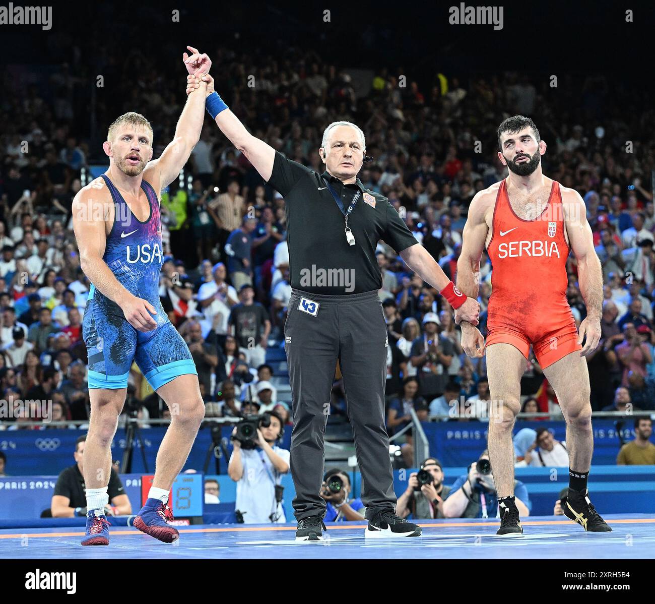 Paris, France. 10th Aug, 2024. Kyle Douglas Dake (in blue) of the ...