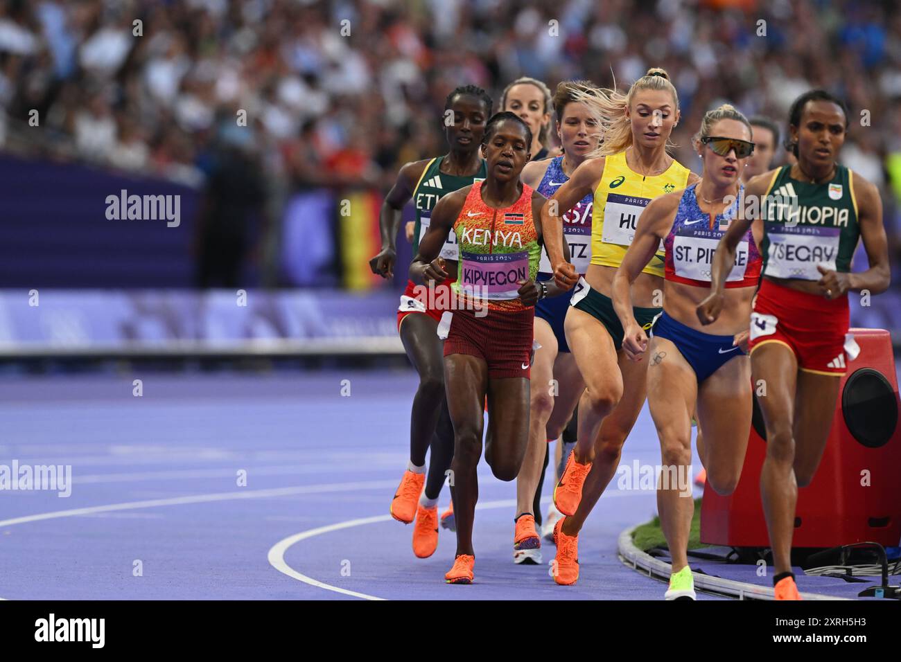 Saint Denis, France. 10th Aug, 2024. Australian runner Jessica Hull ...
