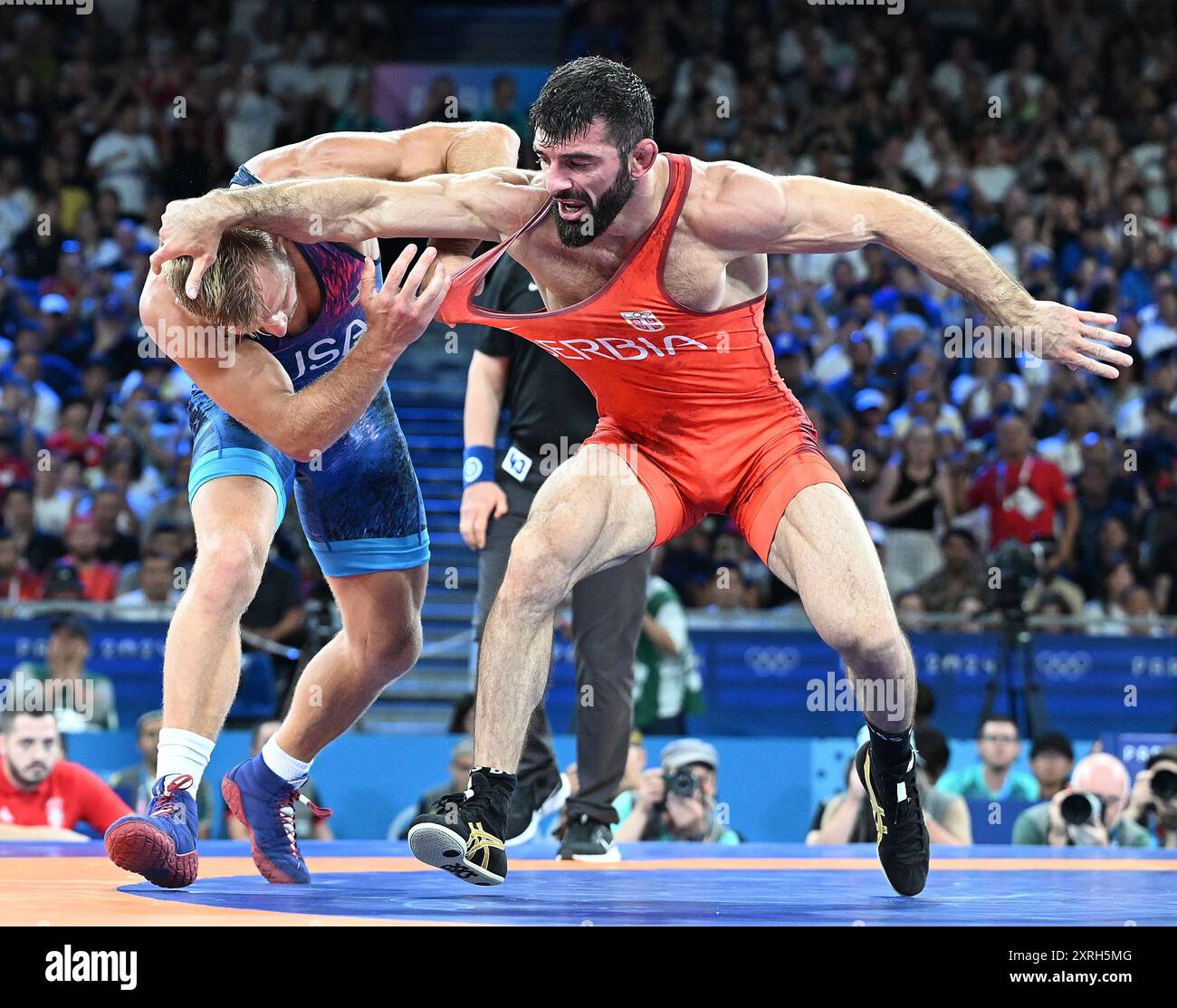 Paris, France. 10th Aug, 2024. Kyle Douglas Dake (in blue) of the ...