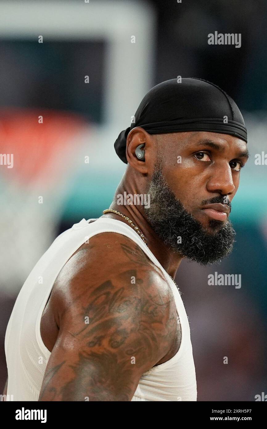 United States' LeBron James (6) warms up before the men's gold medal ...