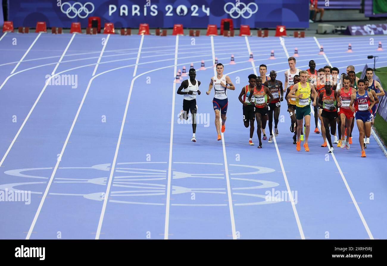 Paris, France. 10th Aug, 2024. Jakob Ingebrigtsen (2nd L) of Norway ...