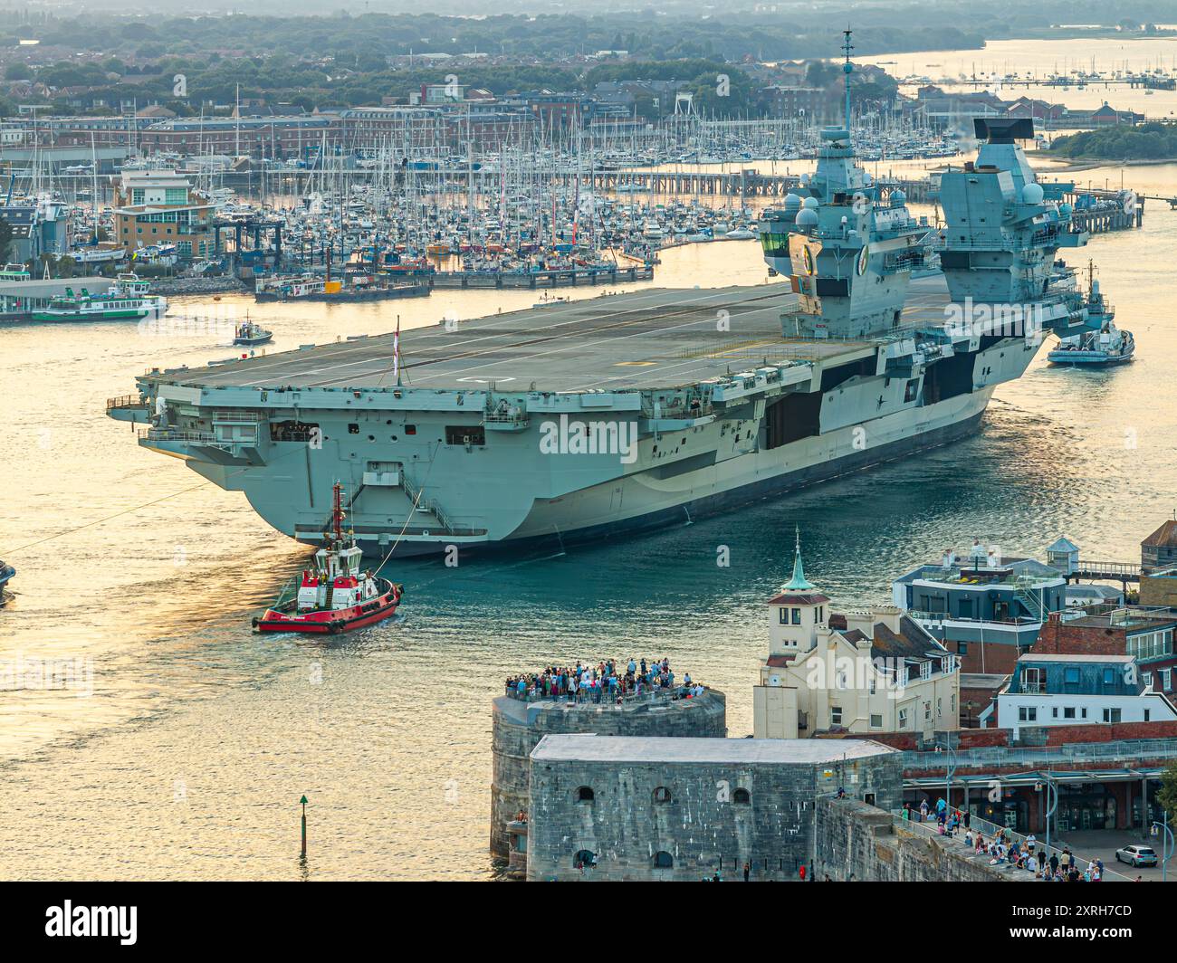 HMS Queen Elizabeth Returns to Portsmouth after repairs in Rosyth ...