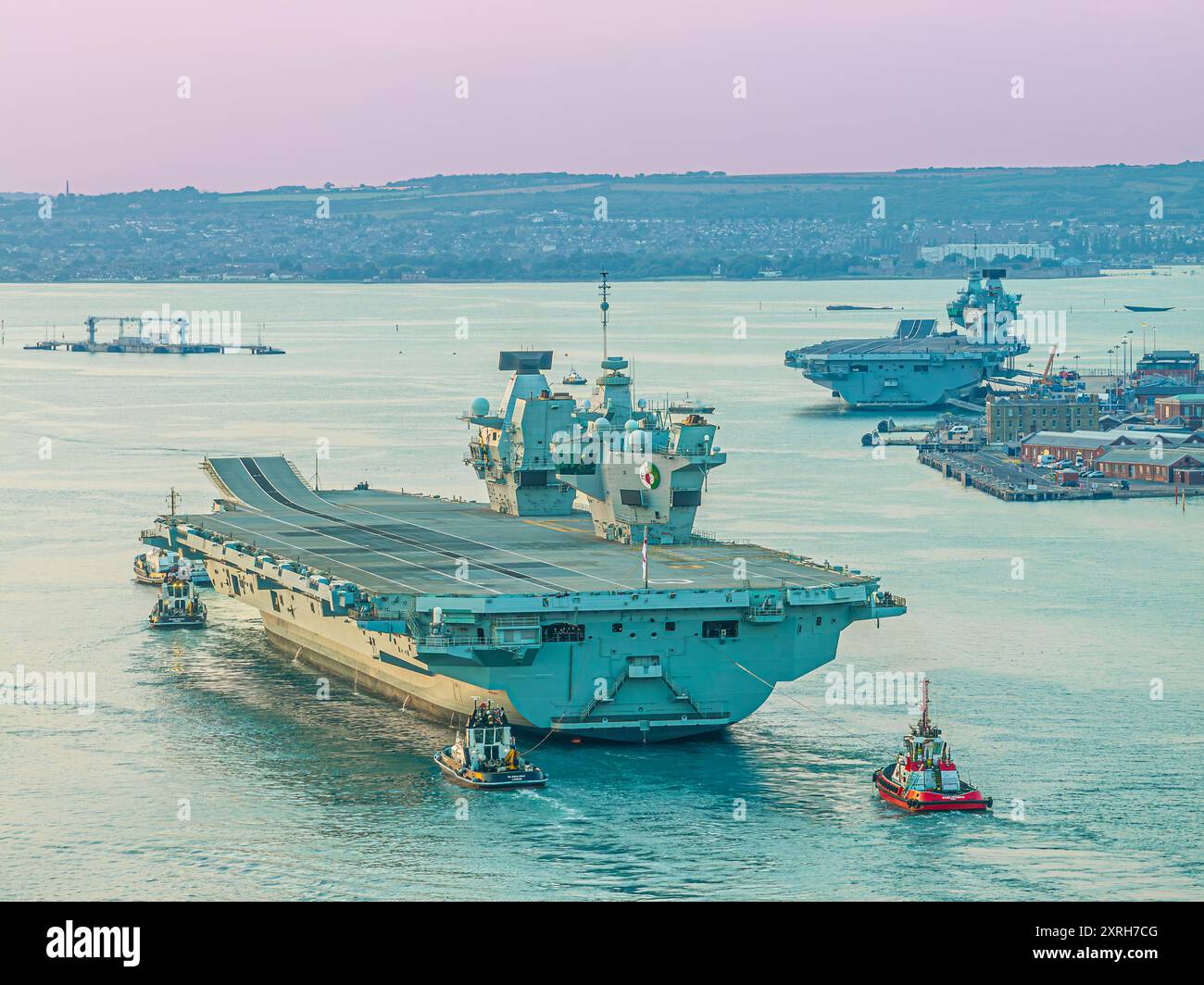 HMS Queen Elizabeth Returns to Portsmouth after repairs in Rosyth ...
