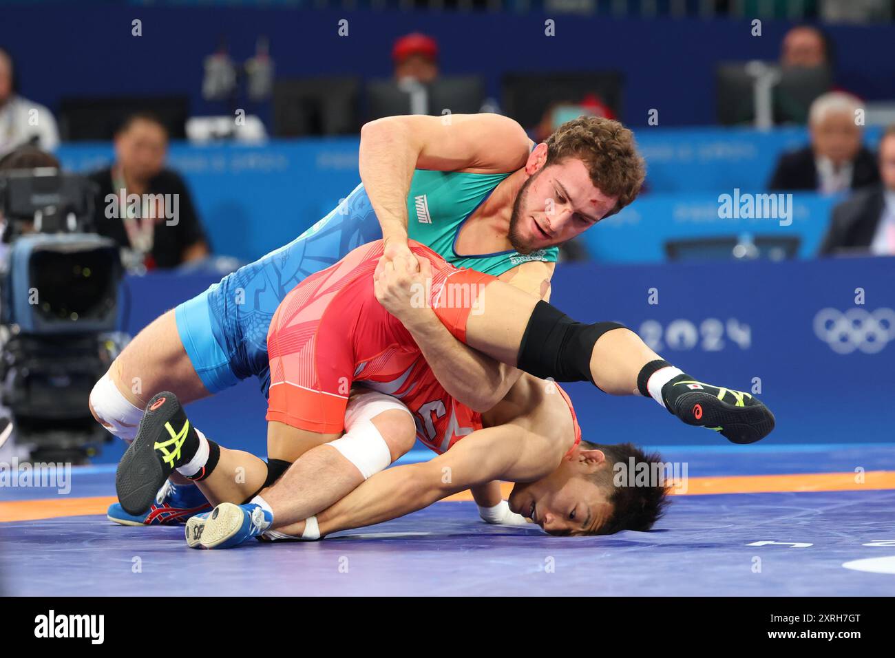 Paris, France. 10th Aug, 2024. Daichi Takatani (JPN), JAMALOV Razambek Salambekovitch (UZB ...