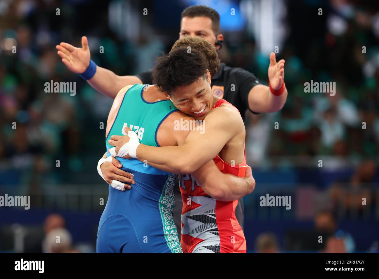 Paris, France. 10th Aug, 2024. Daichi Takatani (JPN), JAMALOV Razambek Salambekovitch (UZB ...