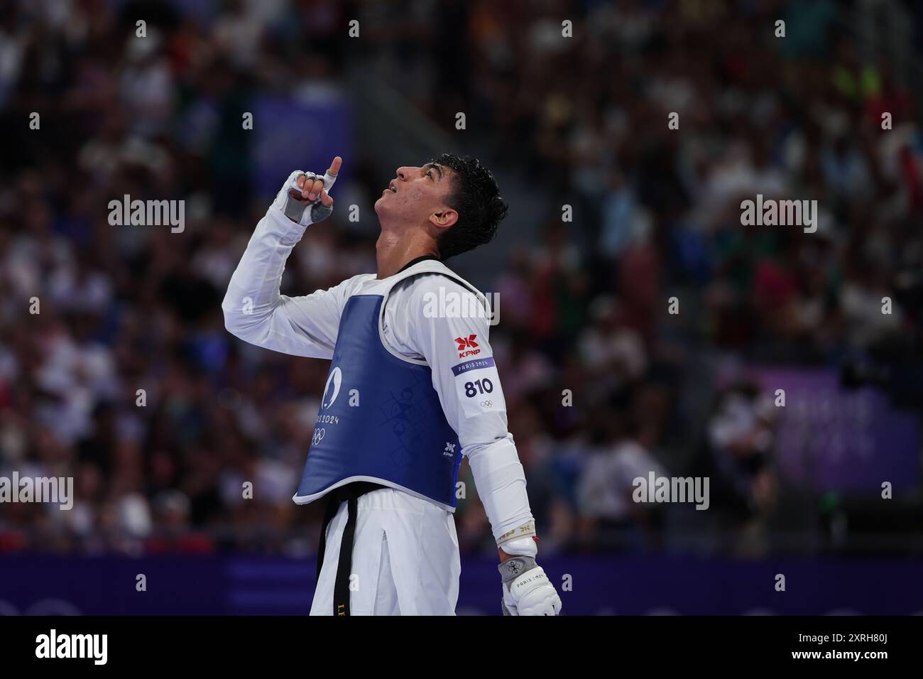 Paris, France. 10th Aug, 2024. Arian Salimi of Iran reacts after ...
