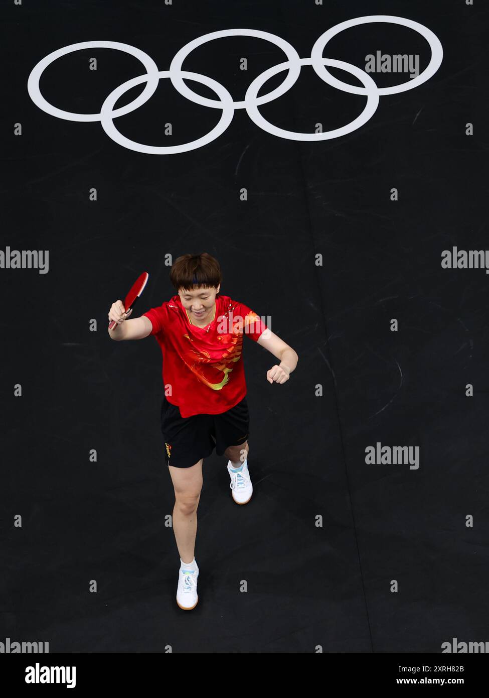 Paris, France. 10th Aug, 2024. Wang Manyu of China celebrate the ...