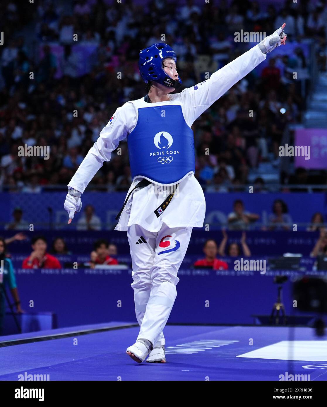 South Korea's Dabin Lee and Germany's Lorena Brandl (not pictured ...