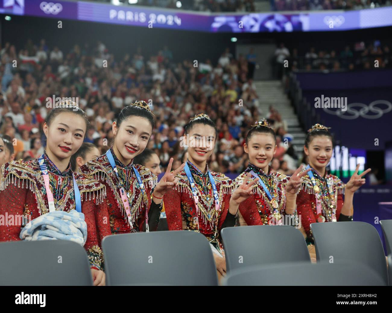 Paris, France. 10th Aug, 2024. Athletes of Team China react during the ...