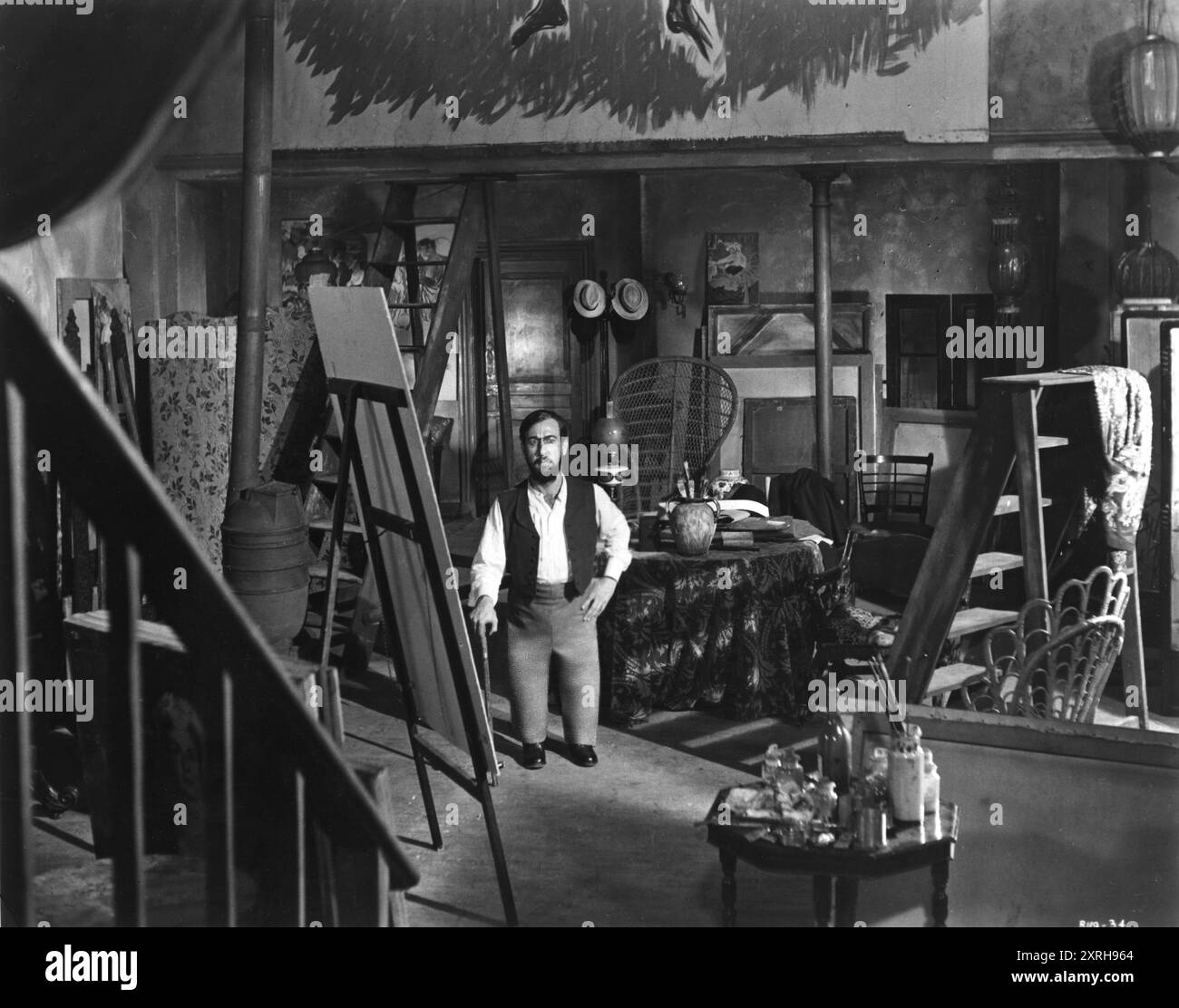 JOSE FERRER in a scene from MOULIN ROUGE 1953 Director JOHN HUSTON ...