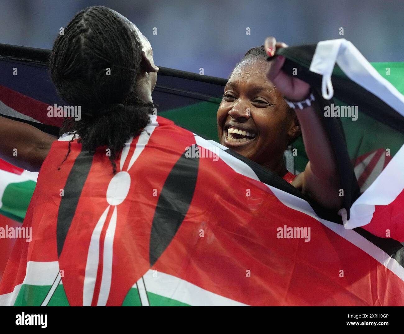 Paris, France. 10th Aug, 2024. Faith Kipyegon (R) and Susan Lokayo ...