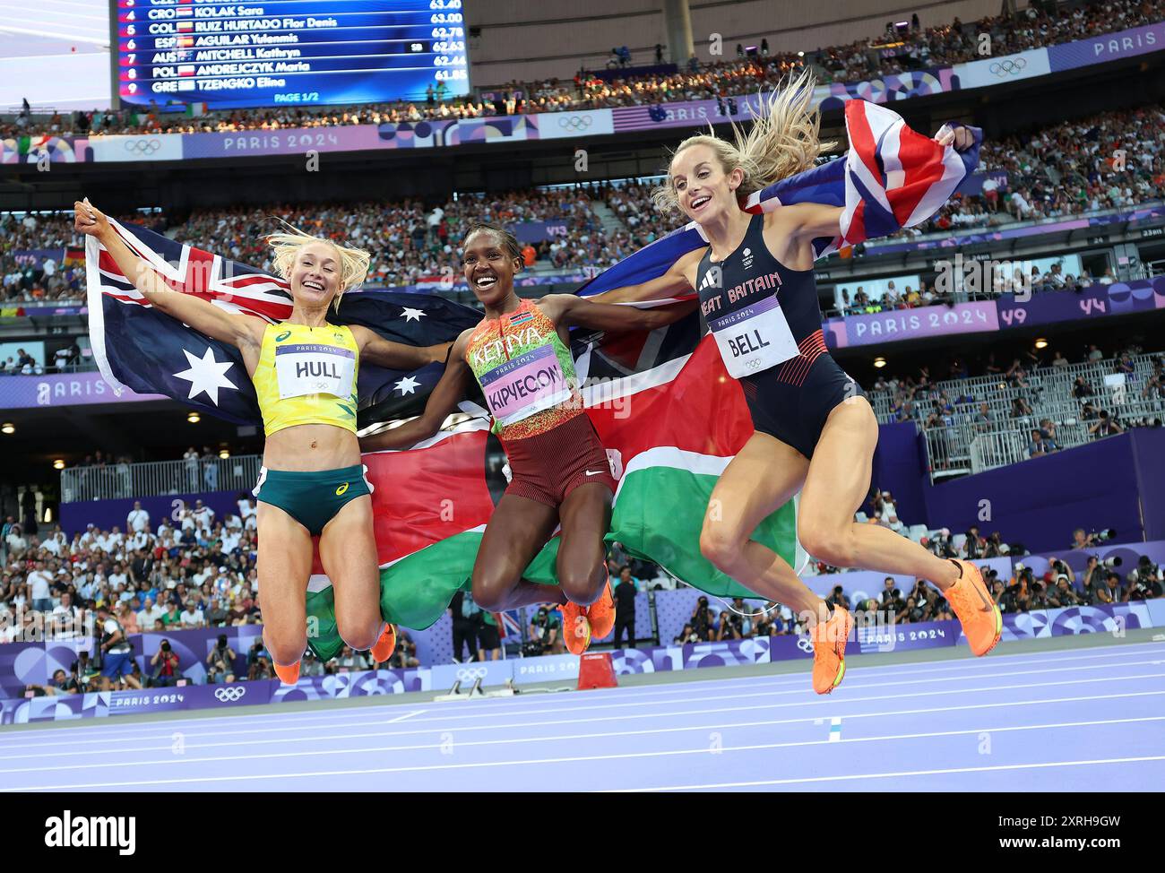 Paris, France. 10th Aug, 2024. Faith Kipyegon (C) of Kenya, Jessica Hull (L) of Australia ...