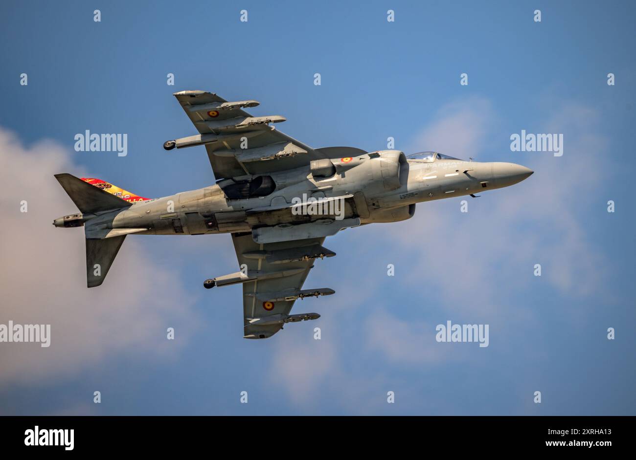 Underside harrier jump jet hi-res stock photography and images - Alamy