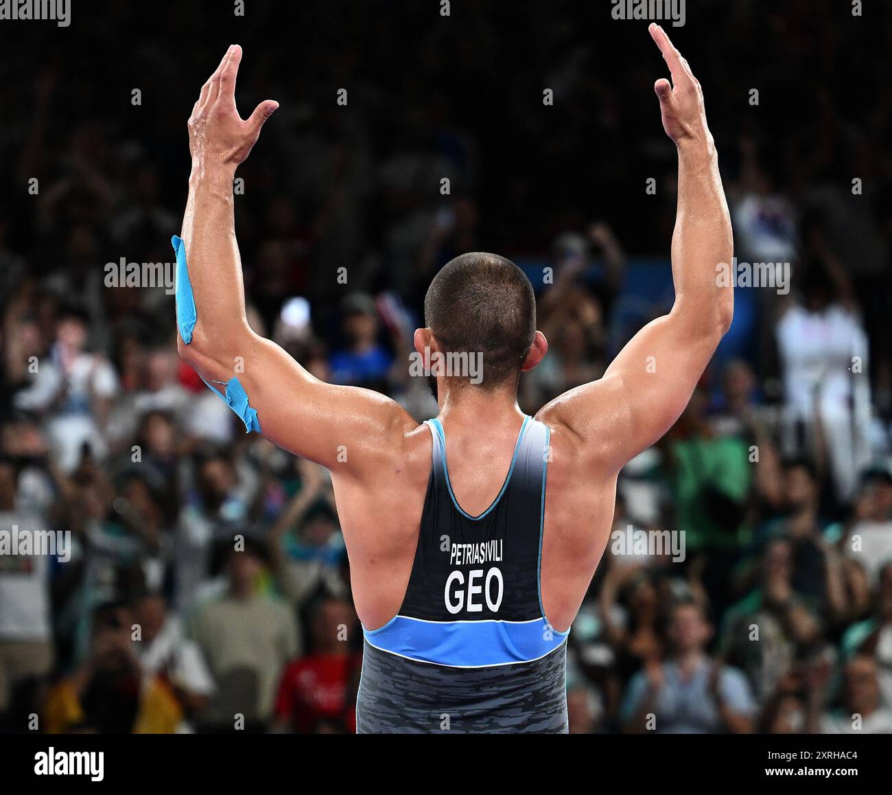 Paris, France. 10th Aug, 2024. Geno Petriashvili of Georgia celebrates ...