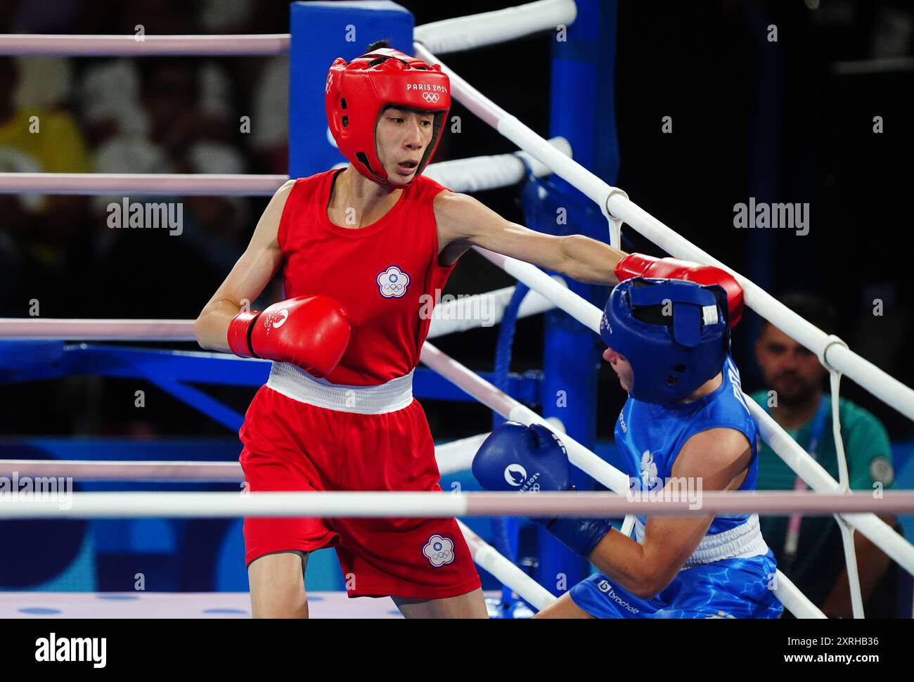 Lin Yu Ting of Chinese Taipei (left) and Poland's Julia Szeremeta ...