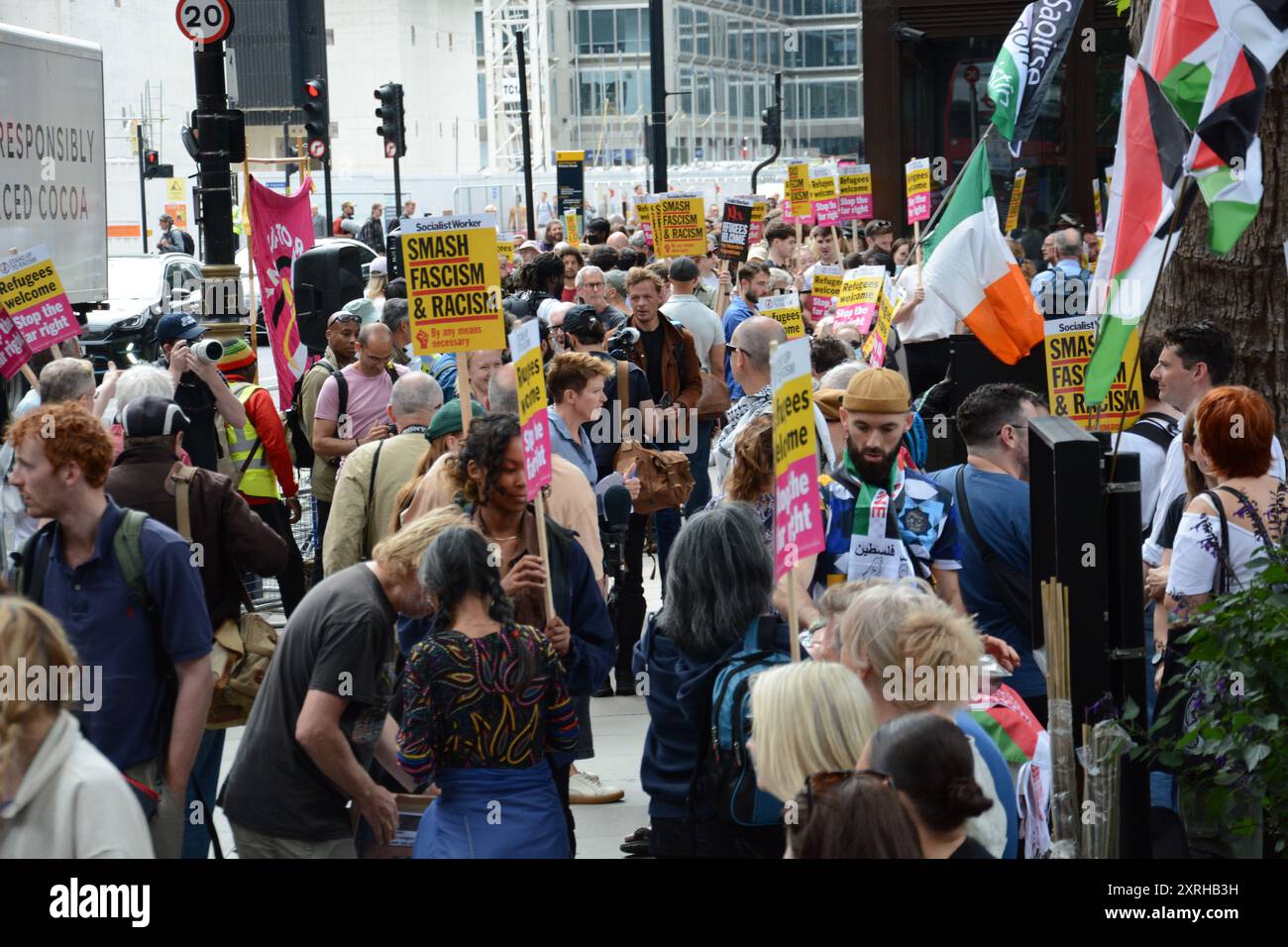 Stand up to Racism demonstration opposite the Reform Party HQ in ...