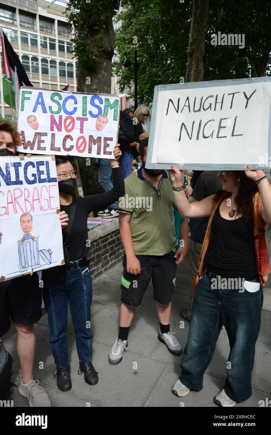 Stand up to Racism demonstration opposite the Reform Party HQ in ...