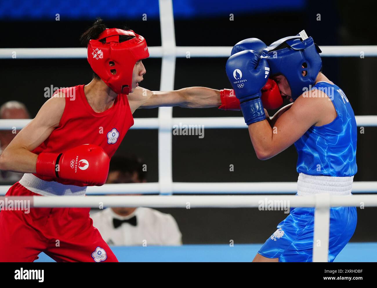 Lin Yu Ting of Chinese Taipei (left) and Poland's Julia Szeremeta ...