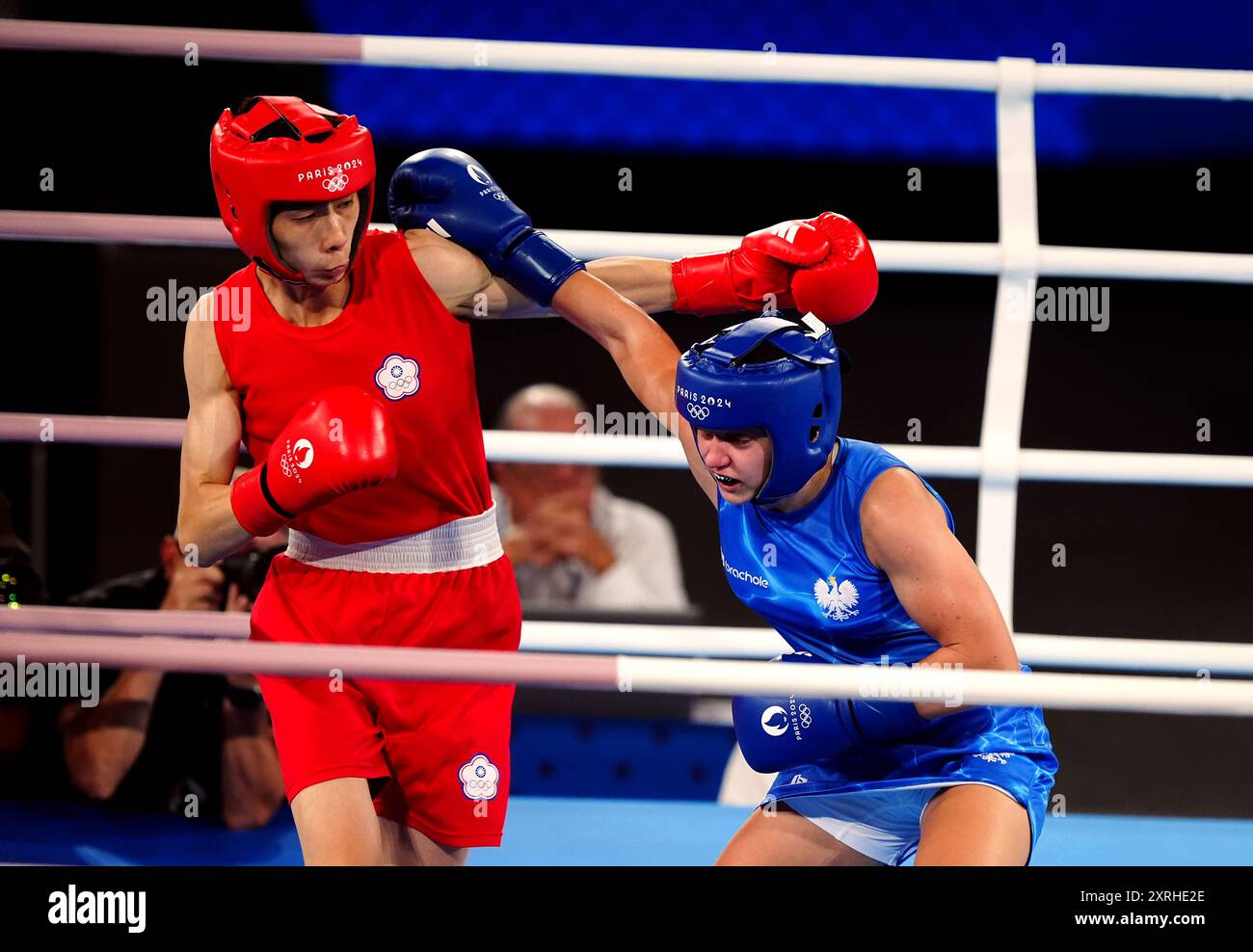 Lin Yu Ting of Chinese Taipei (left) and Poland's Julia Szeremeta ...